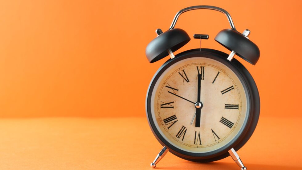 How to Say "Hello" in Greek: A Guide to Greek Greetings - Glossonauts