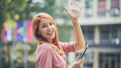 How to Say "Hello" in Greek: A Guide to Greek Greetings - Glossonauts